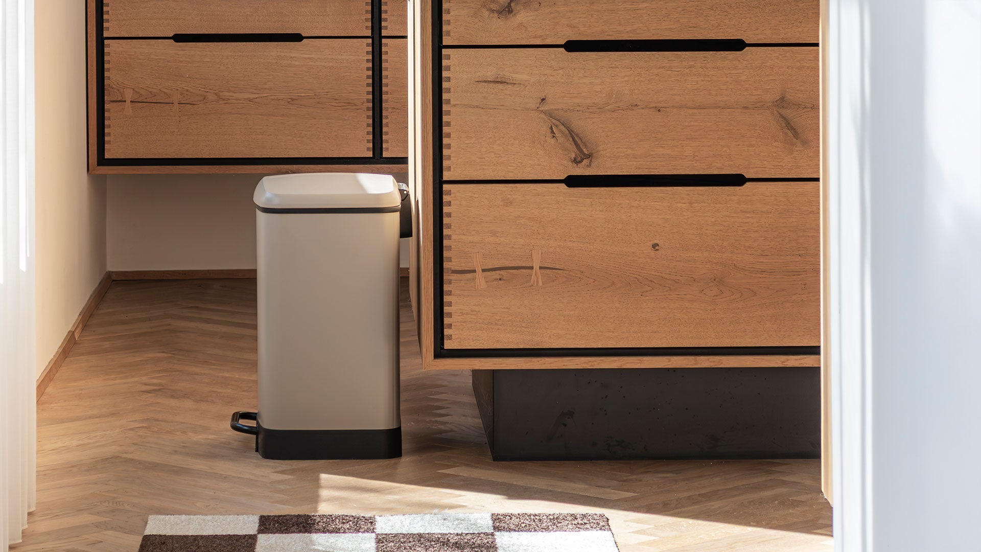 RECYCLE BINS – Mette Ditmer - International